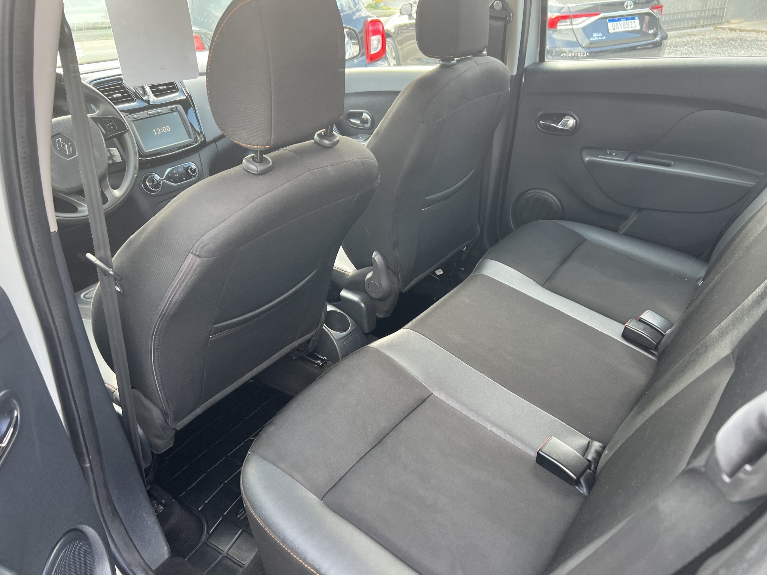 RENAULT SANDERO STEPWAY - DecoleCar - Carros Novos Seminovos e 0km em ...